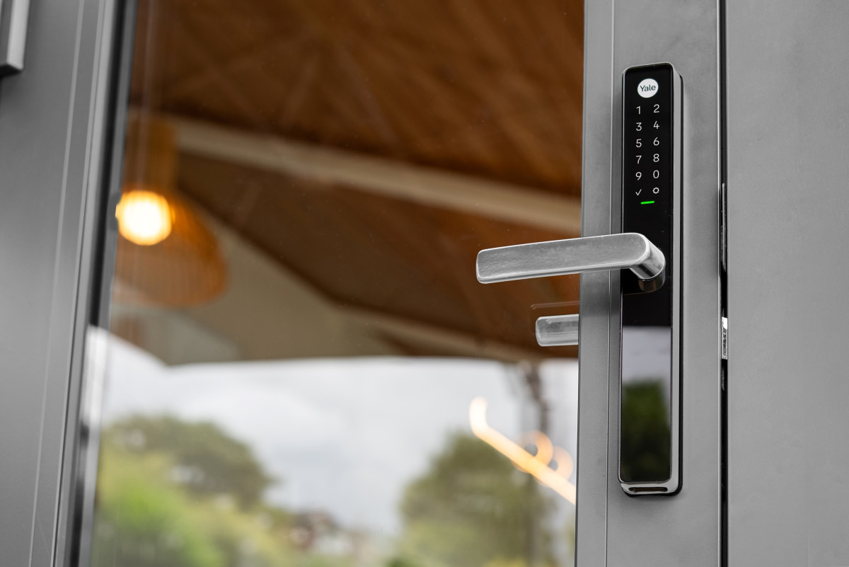 Yale Unity Slim Smart Lock by ASSA ABLOY – EBOSS