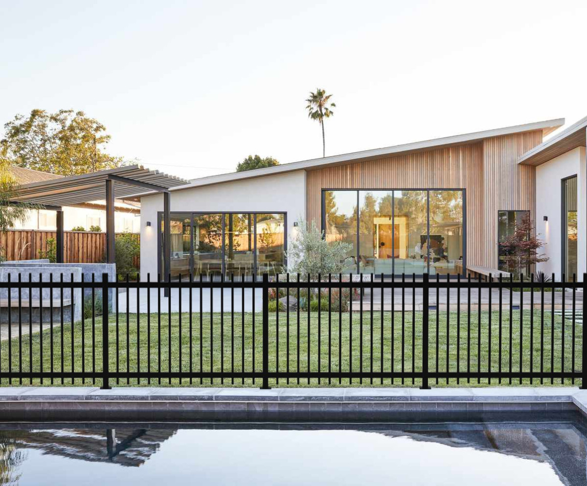 Aurora Pool Panel System by BelAire Designer Fencing – EBOSS