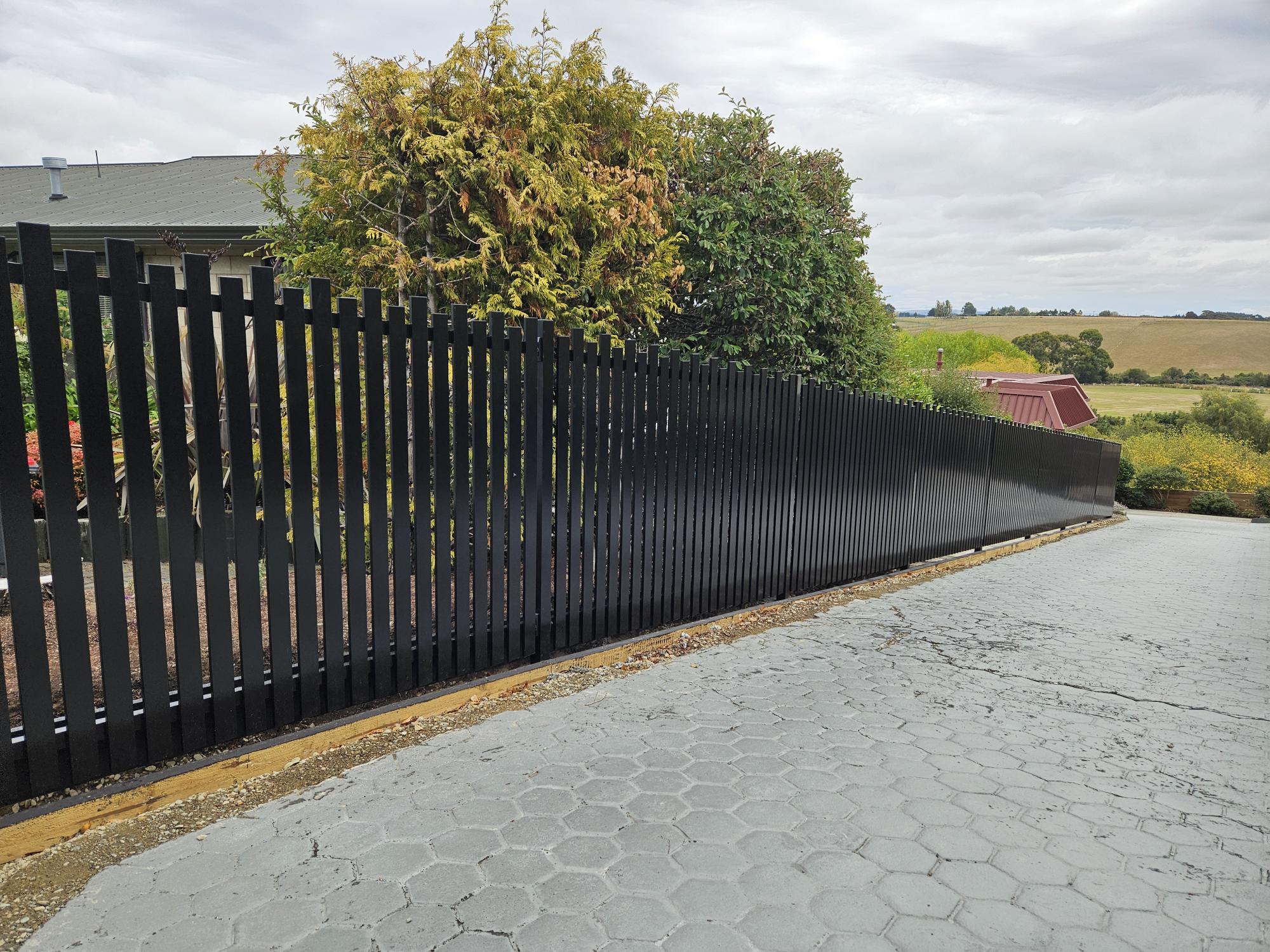 PicketPanel Rondo Fencing System by Boundaryline – EBOSS