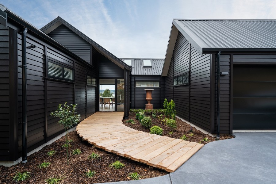 Oblique Weatherboard by James Hardie – EBOSS