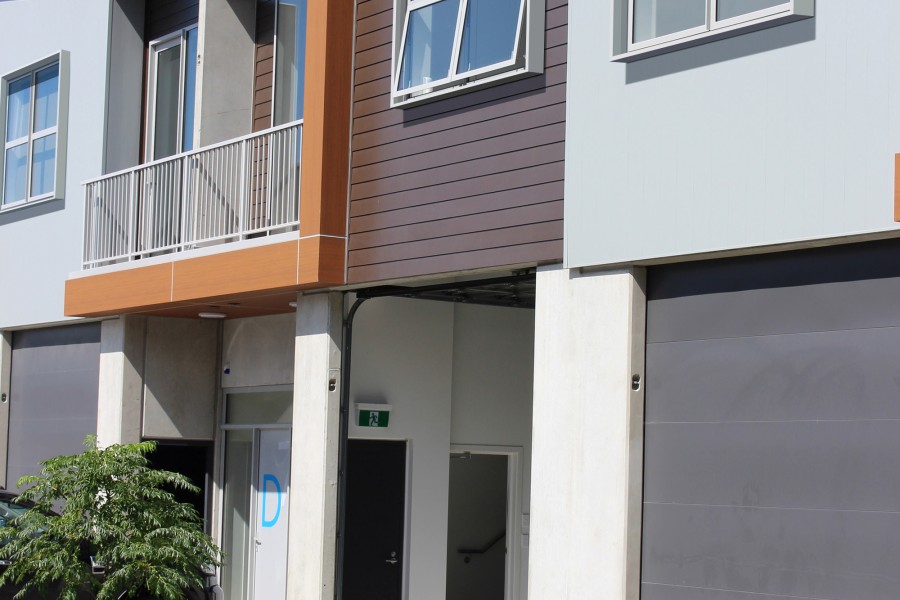 Louvrelite Sliding Privacy/Sun Shades by Juralco Aluminium – EBOSS