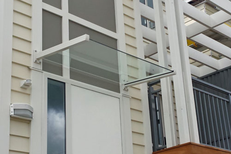 Edgetec Mini Post Balustrade - Juralco Aluminium – EBOSS