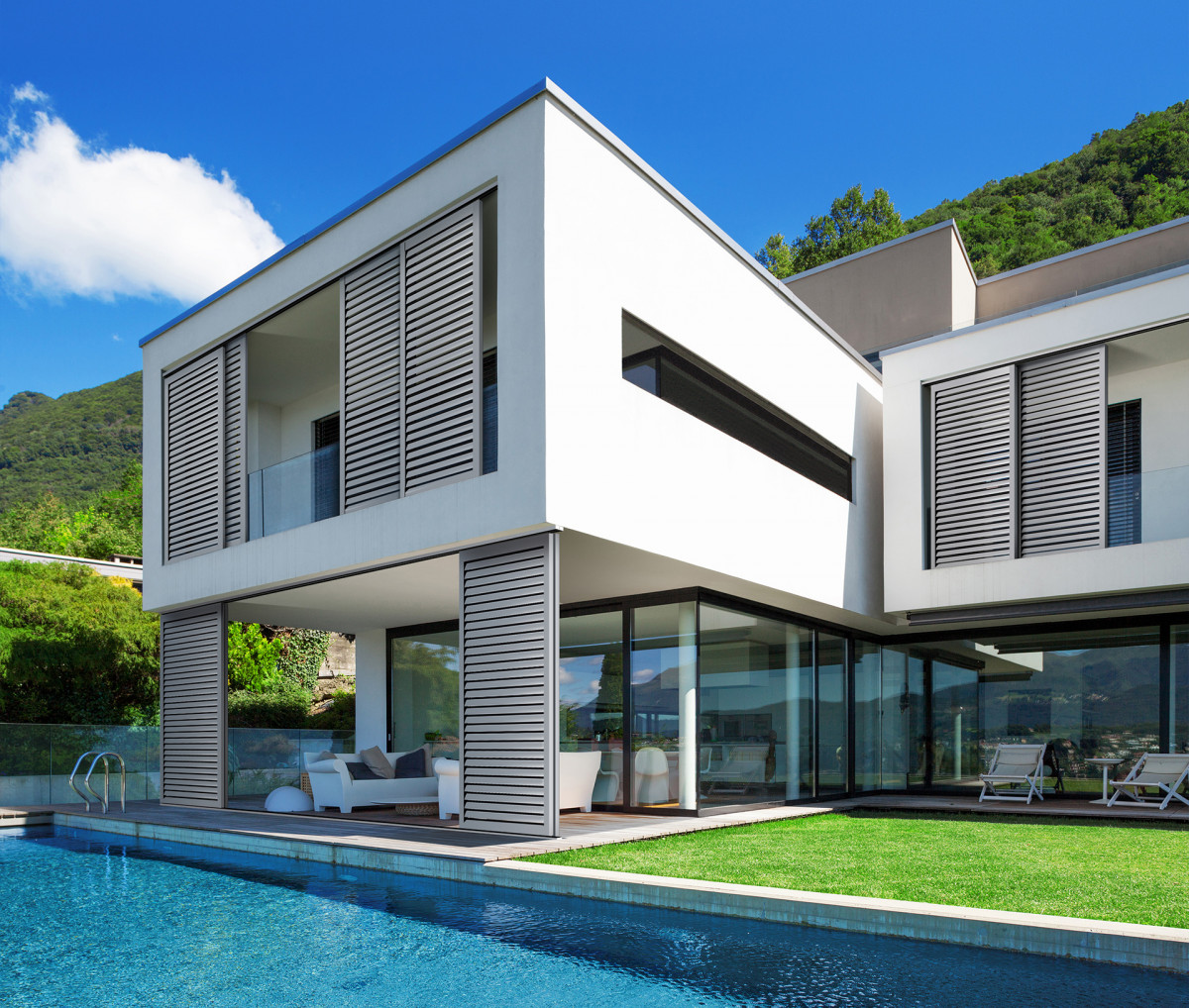 Louvrelite Sliding Privacy/Sun Shades by Juralco Aluminium – EBOSS