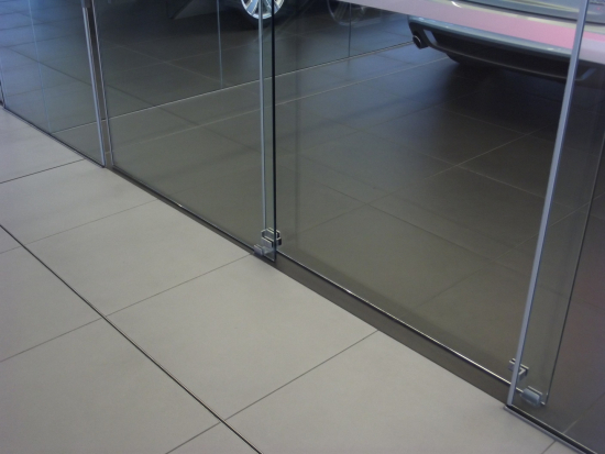 Door Seals By Metro Frameless Glass Eboss
