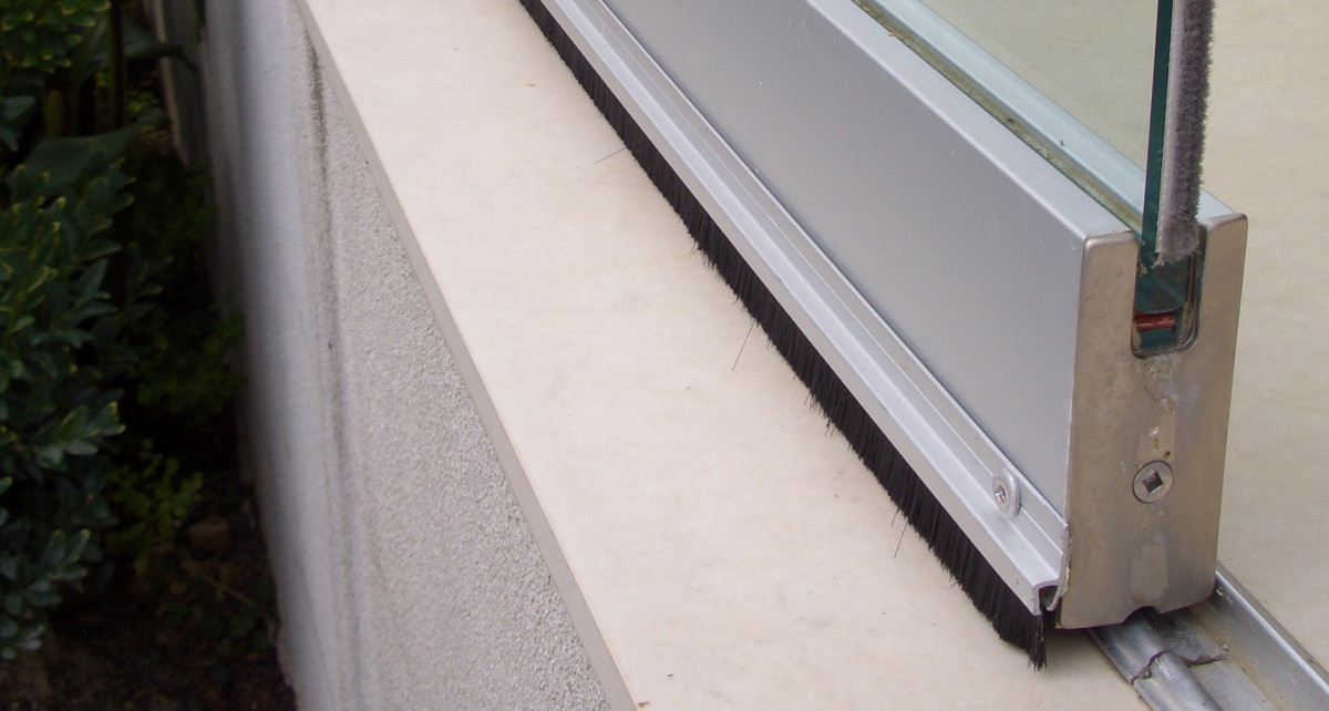 Metro Mrs90 Sliding Rail Set By Metro Performance Glass Eboss