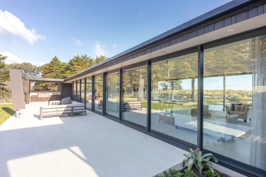 Metro Performance Glass – EBOSS