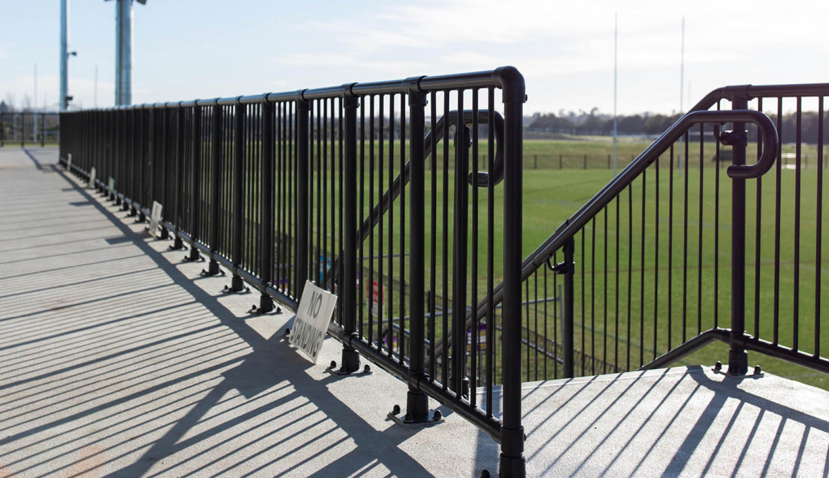 Conectabal Commercial Baulstrades by Moddex – EBOSS