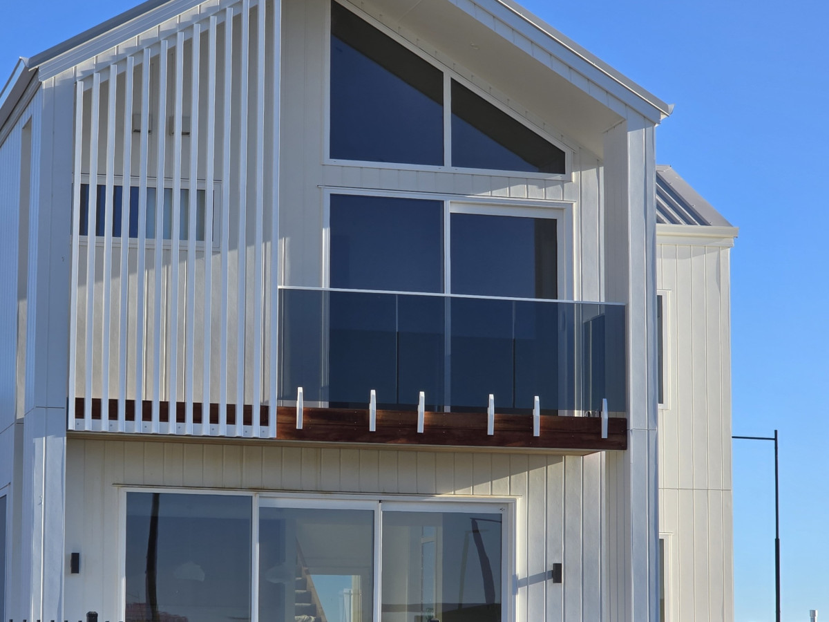 OpusView® SP13® Face Fix Mini Post Balustrade by Opus Hardware – EBOSS