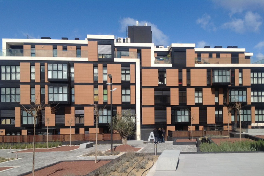 Frontek Porcelain Facades Suitable for Unitised Facade Designs – EBOSS