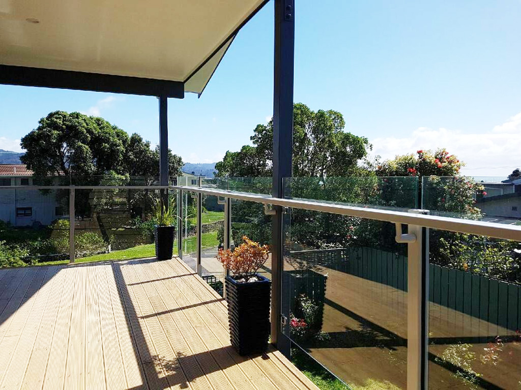 Clearview Offset Balustrade by Spectrum – EBOSS