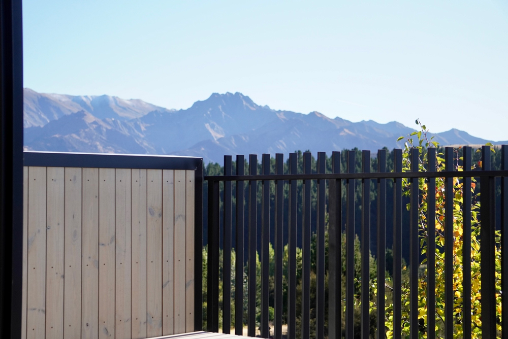 Henley Fin Style Balustrade by Unex Systems – EBOSS