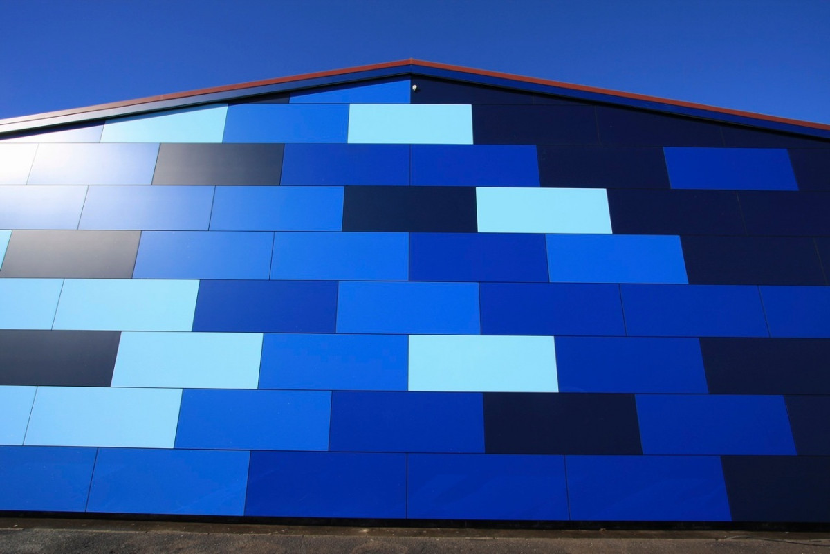 Robust Cladding System Adds Colour to James Cook High School – EBOSS