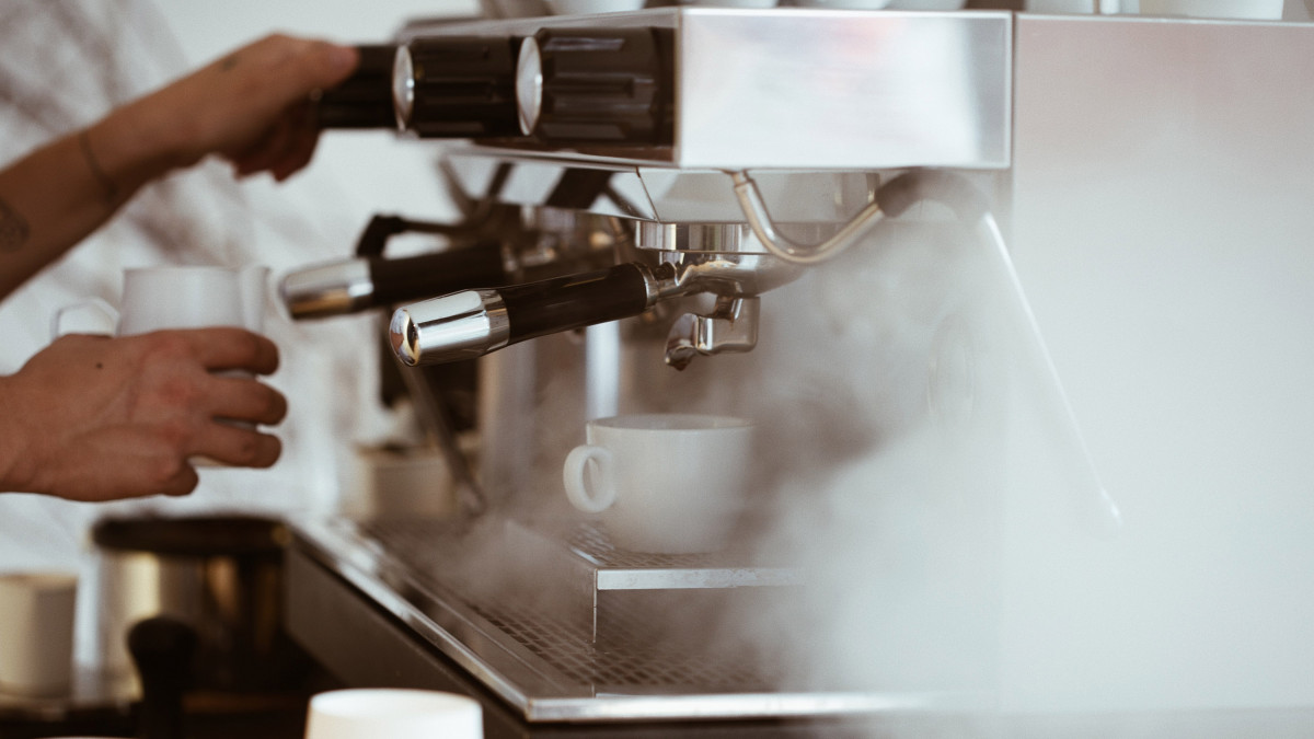 Designing for Steam in Modern Buildings – EBOSS