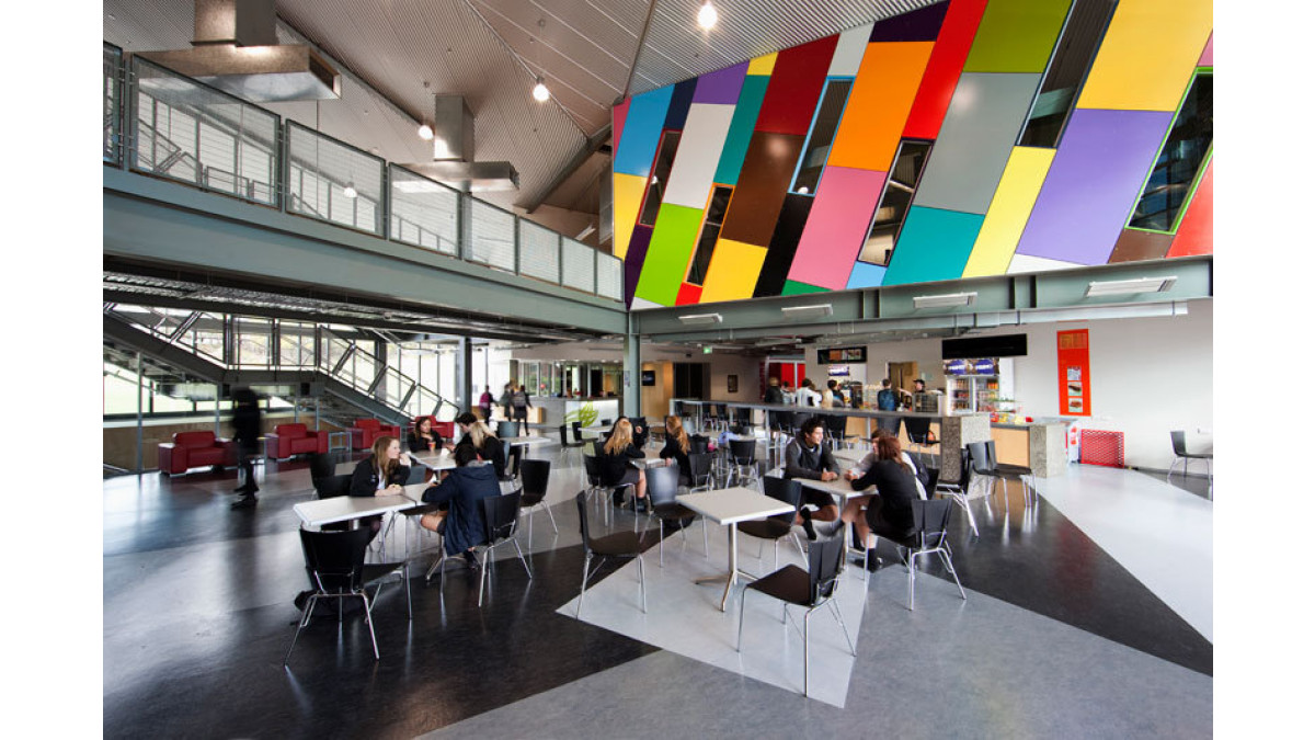 Colourful School Wins National Colour Award – EBOSS