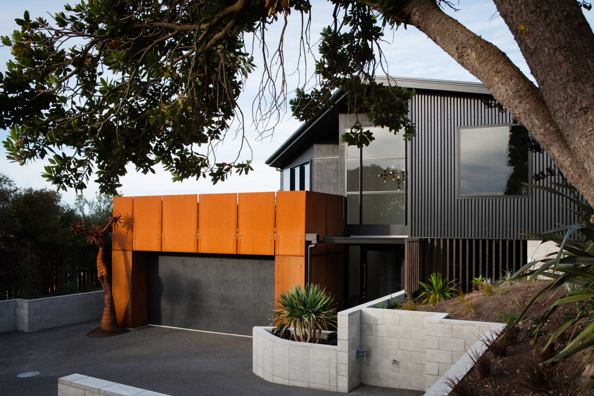 Colorsteel Clad Home Turns Heads in Christchurch – EBOSS