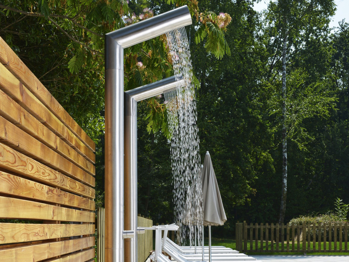 Metrix Unveils New Stainless Steel Outdoor Showers – EBOSS
