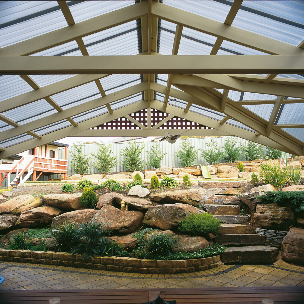 Laserlite Enhances Outdoor Living Areas – EBOSS