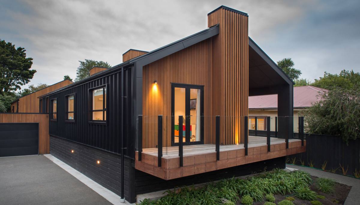 Cedar and Deep Trough Combo Provides Eye-Catching Facade – EBOSS