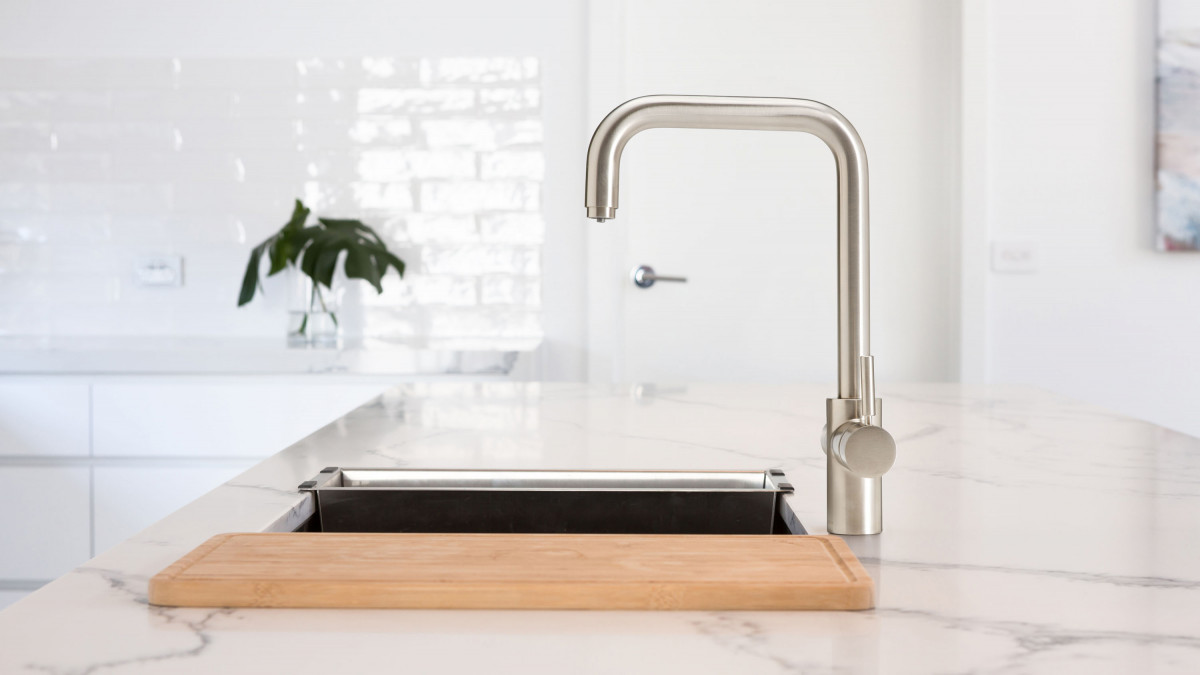Where Form Meets Function: A Kettle and Mixer-Tap Combined – EBOSS