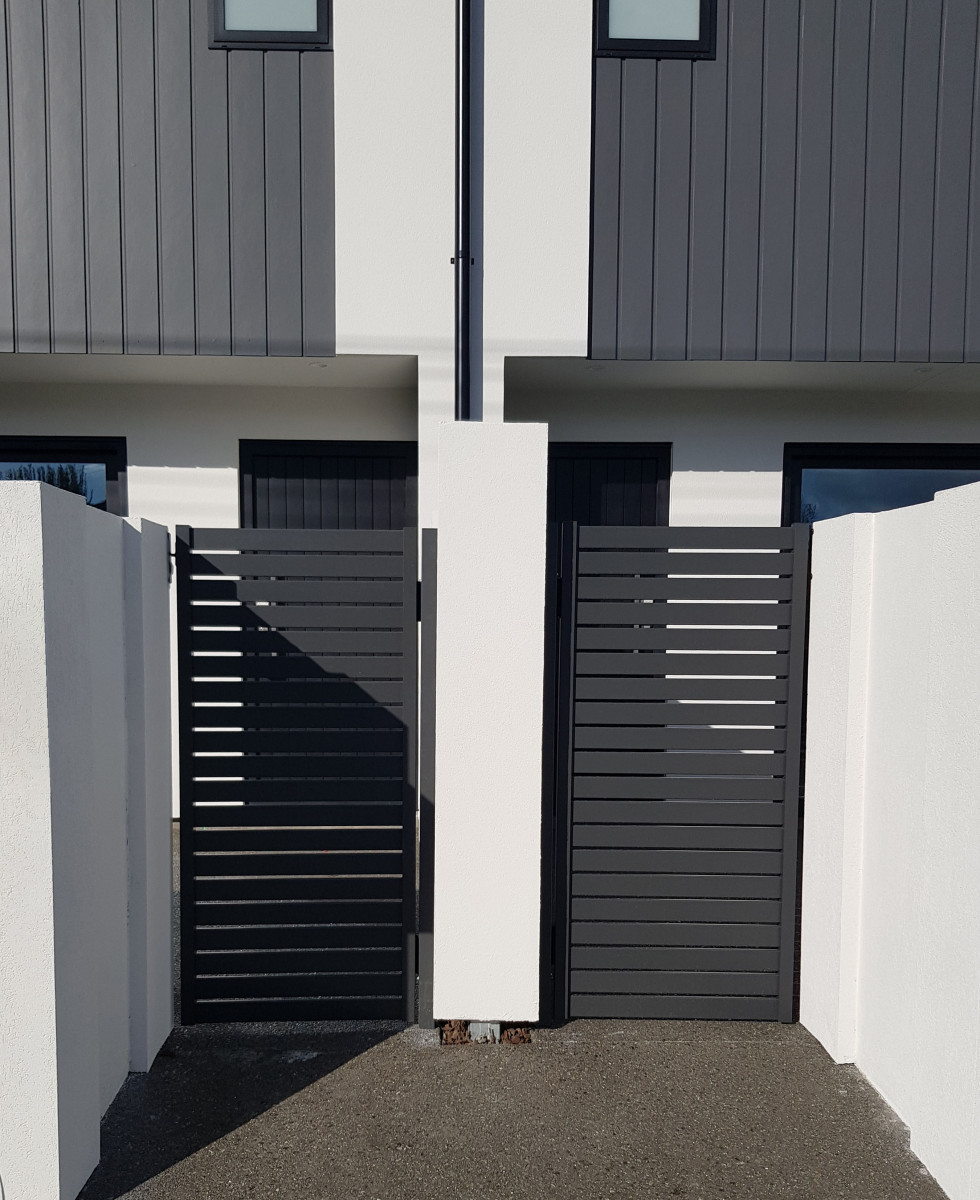 Create Quality, Style and Privacy with XPRESS Fence Aluminum – EBOSS