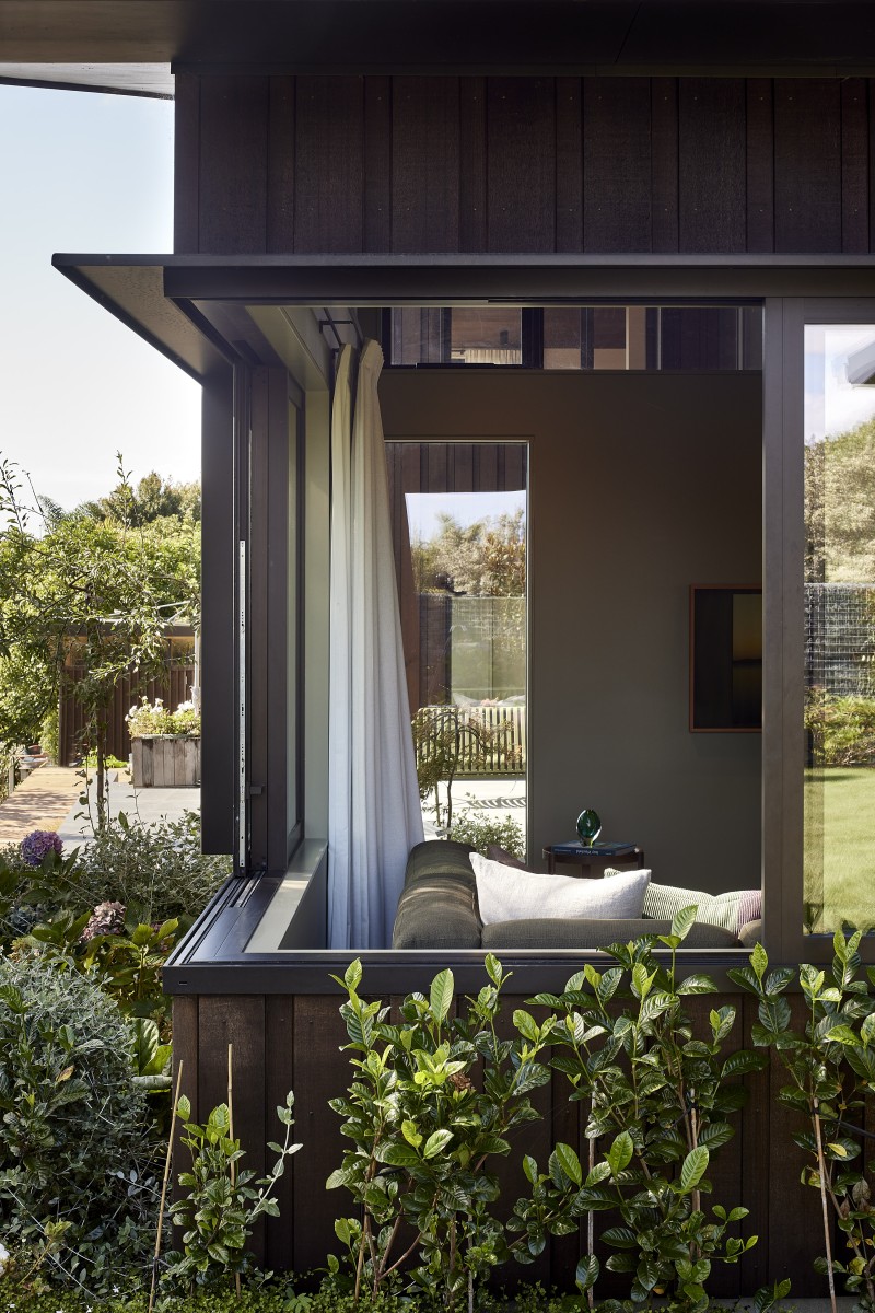 First Windows and Doors Truly Blur the Line – EBOSS