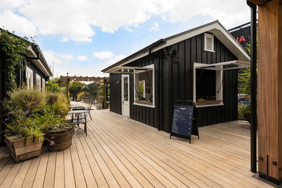 Highlighting Premium Timber Hardwoods in Commercial Spaces – EBOSS