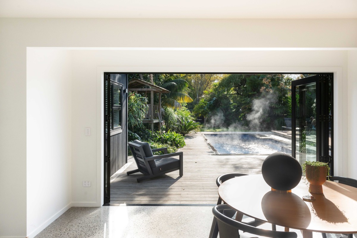 An Outdoor Pool Heated by Ecodan for Year-Round Enjoyment – EBOSS