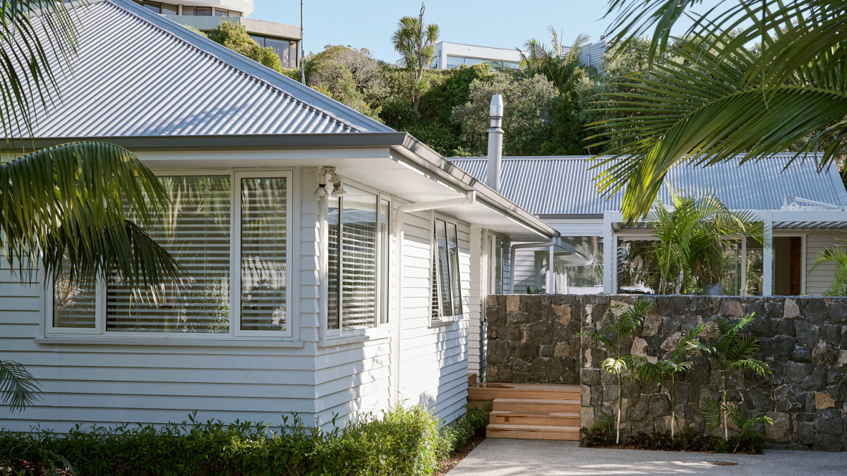 Precision-Cut, Pre-Primed Timber Weatherboards Keep Renovation On Track ...