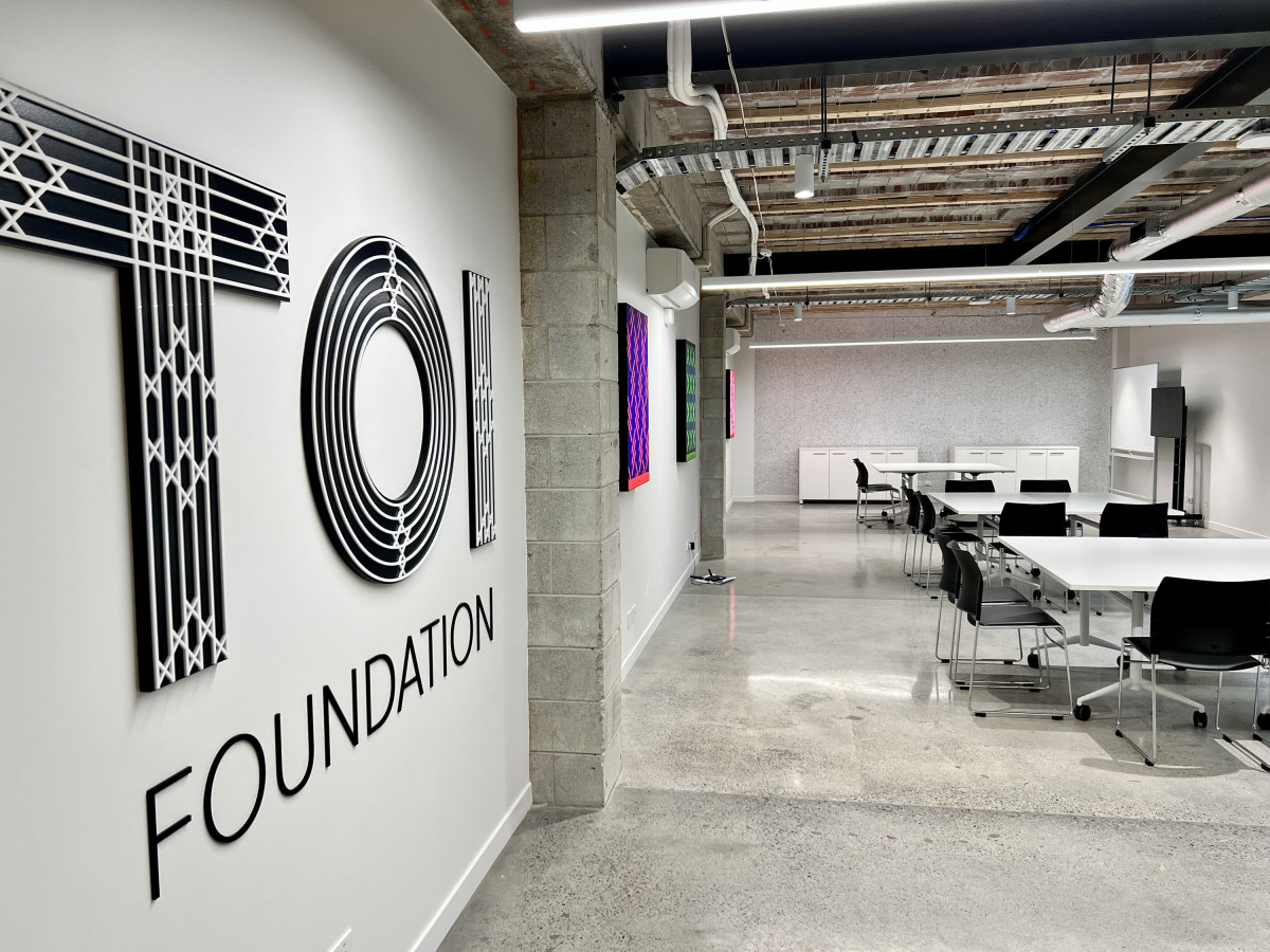 Material Innovation: A Modern Low-Carbon Retrofit with saveBOARD – EBOSS