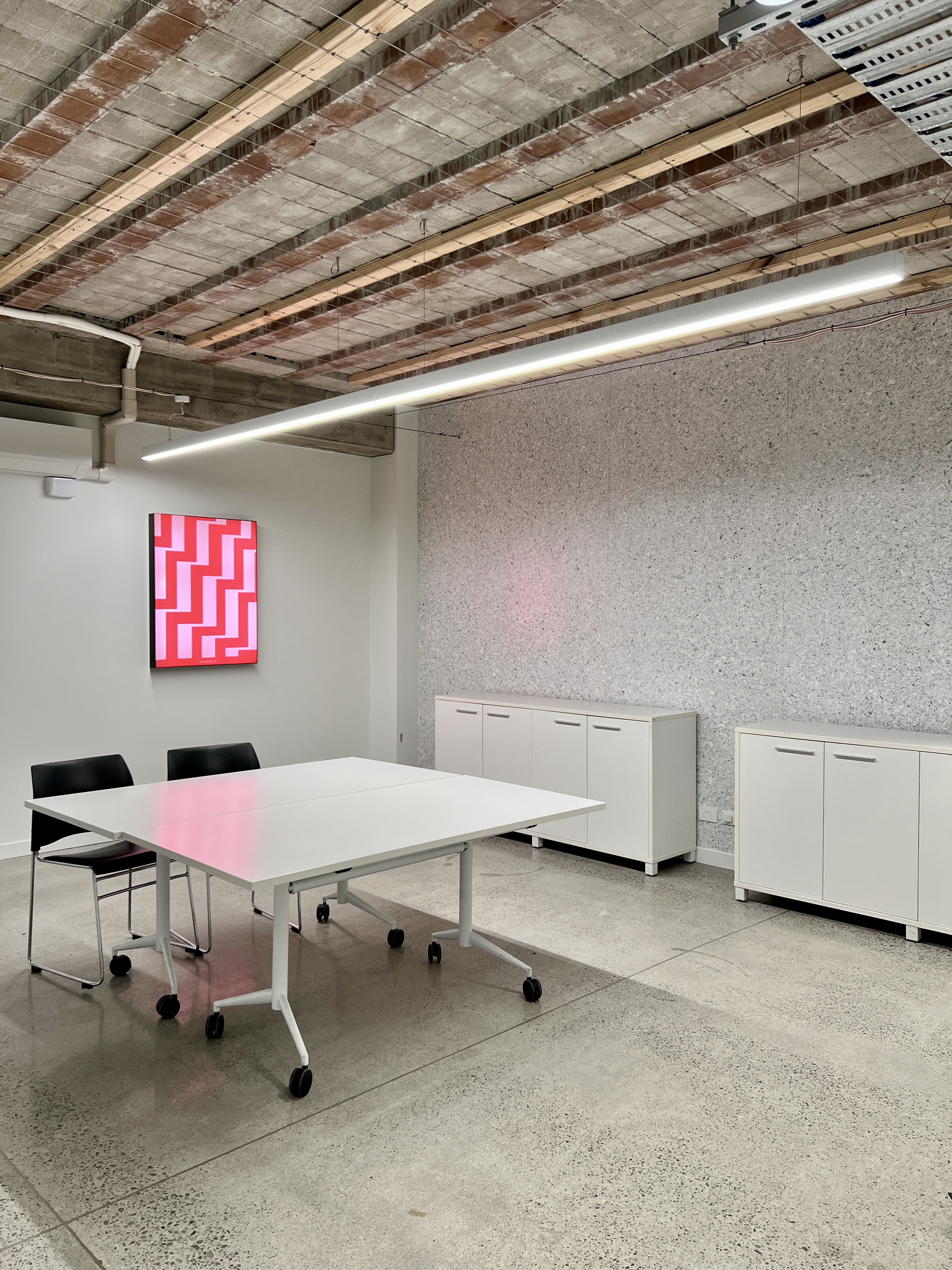 Material Innovation: A Modern Low-Carbon Retrofit with saveBOARD – EBOSS