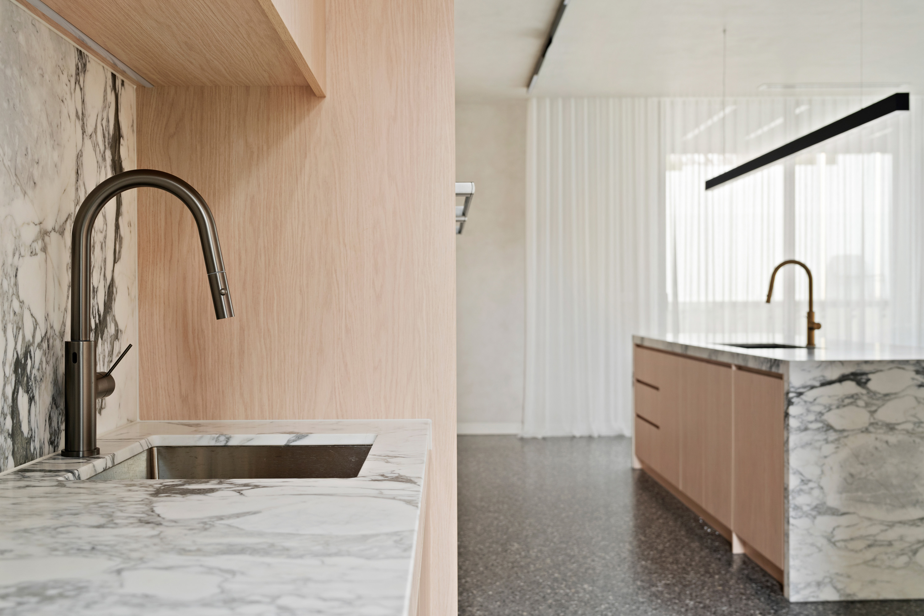 Smart Kitchen Tapware with Sensor Control for Modern Kitchens – EBOSS