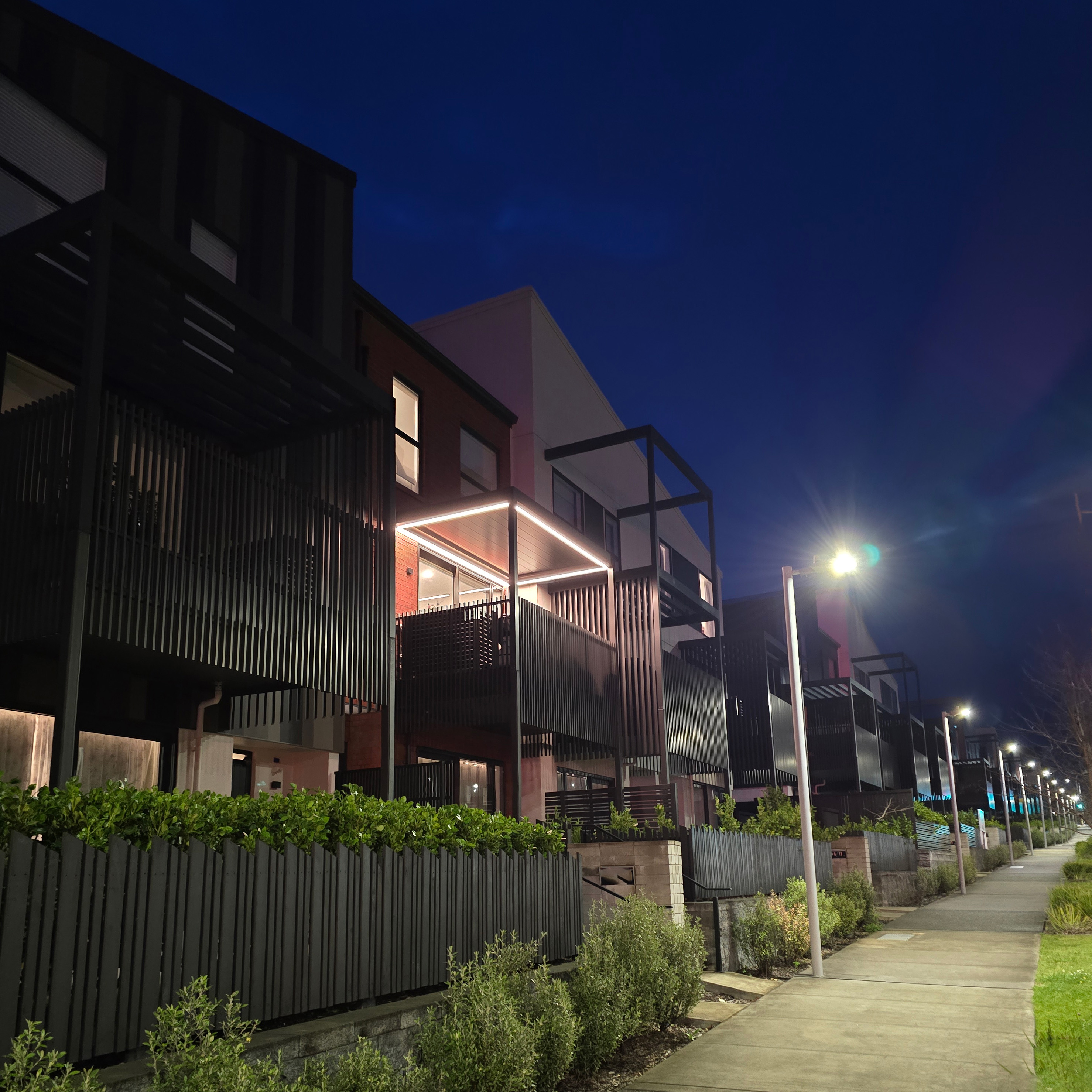 SunPivot Integrated Louvre Roof | Retrofit for Medium-Density Homes – EBOSS