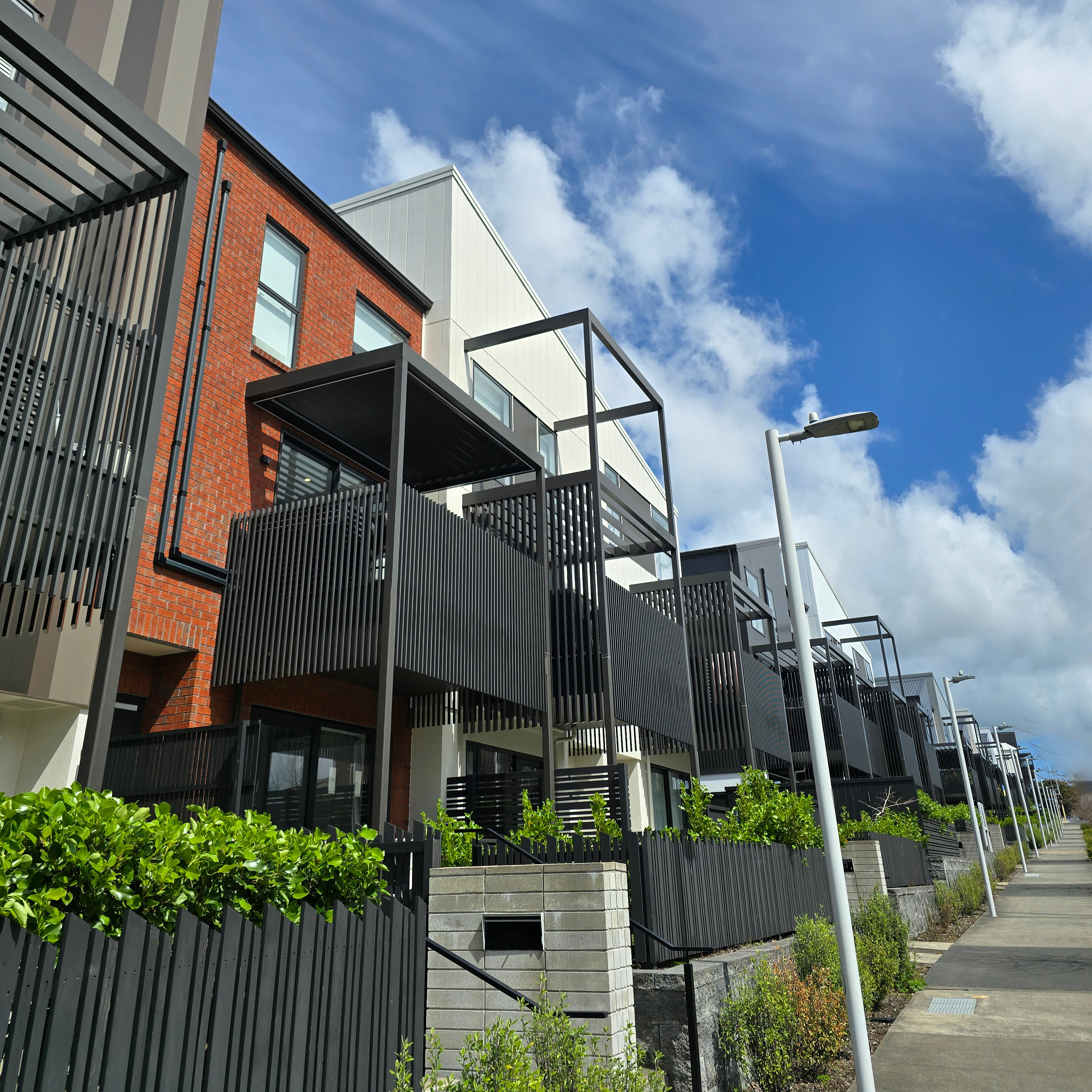 SunPivot Integrated Louvre Roof | Retrofit for Medium-Density Homes – EBOSS