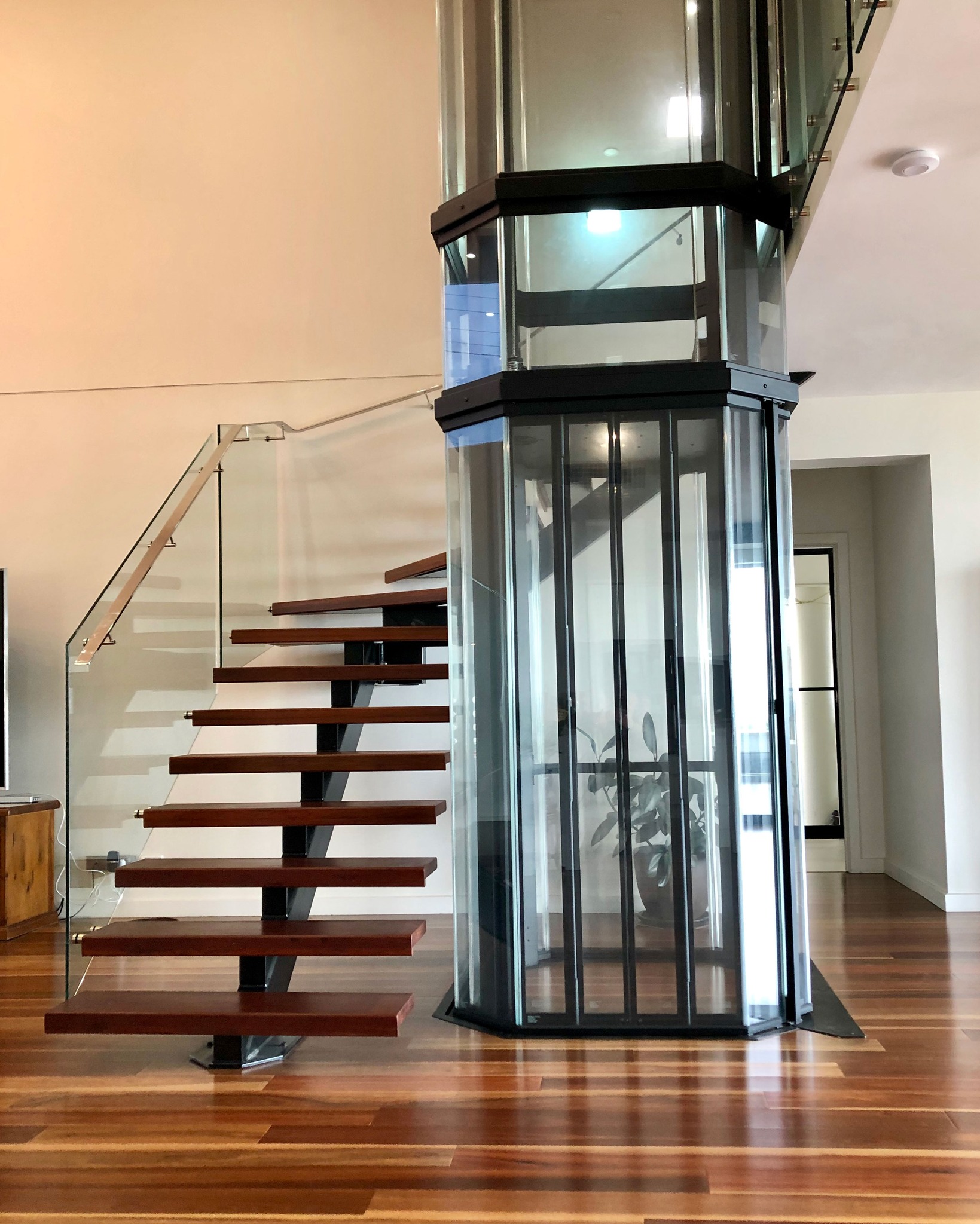 Savaria Home Elevators: Accessible, Compact, Stylish – EBOSS