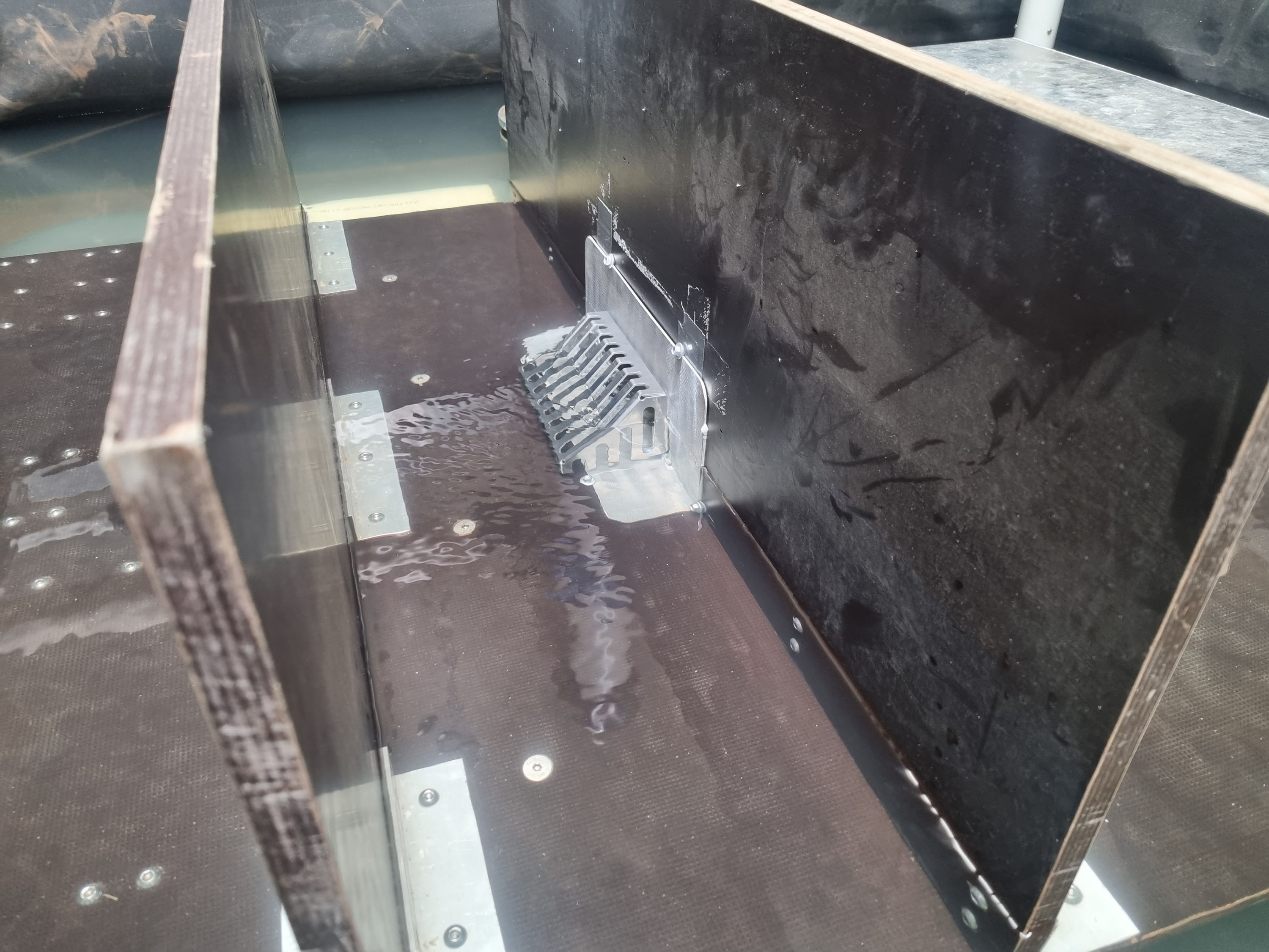 E2-Compliant Scupper Guards for Reliable Roof Drainage – EBOSS